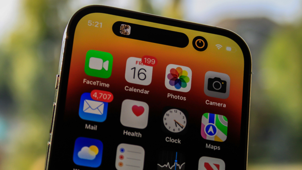 【靈動島】iPhone 動態島是什麼？怎麼設定？實用功能與教學