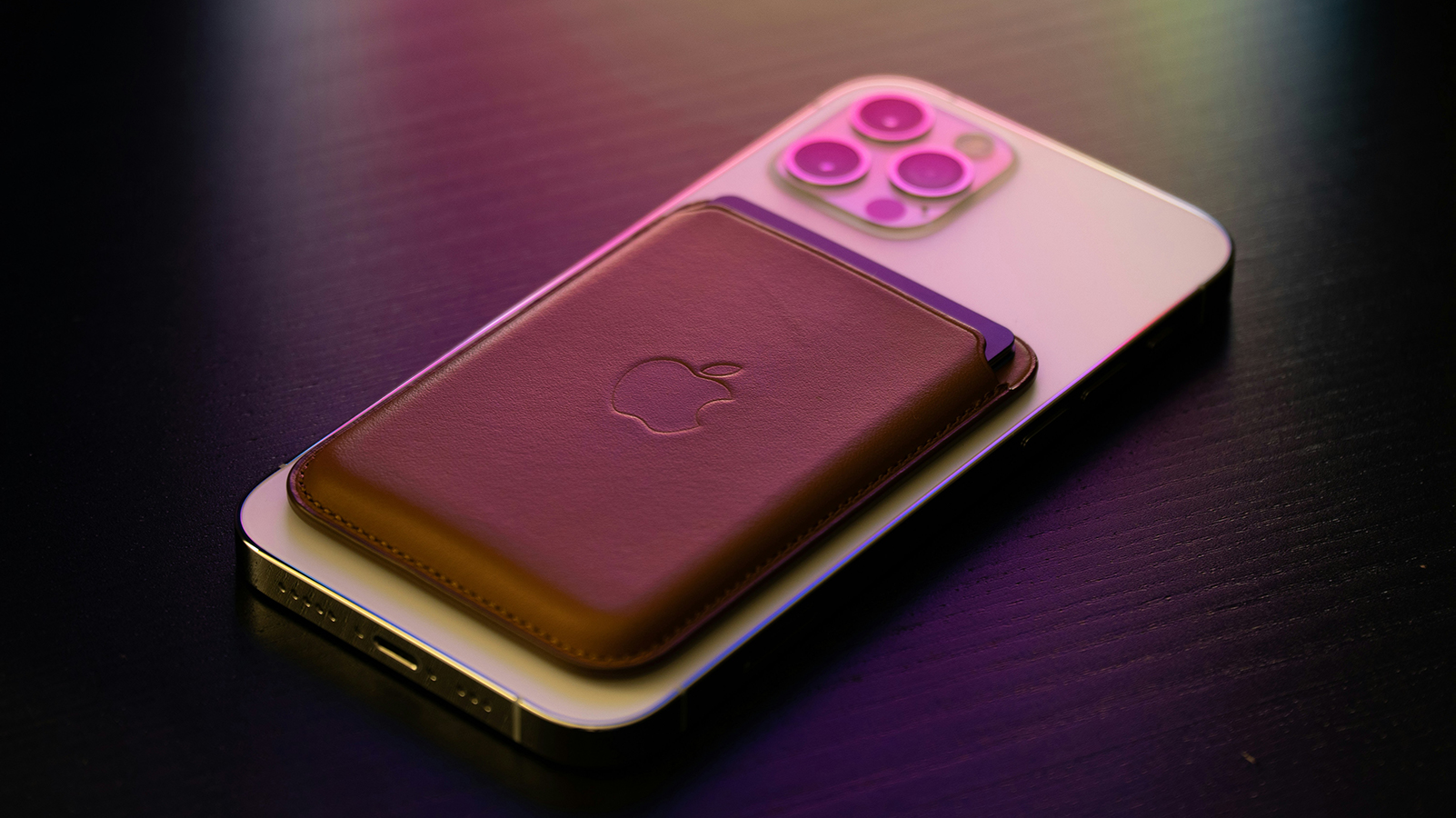 【無線充電】MagSafe 是什麼？優缺點分析！與 Qi2 差異比較