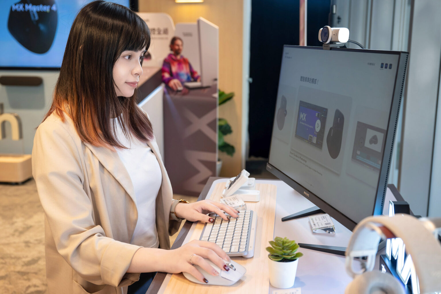 【3C 新品】Logitech MX Master 4 無線滑鼠全球同步發售！一鍵啟動 AI